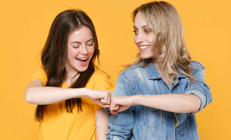 bump + out / up / off / into / againstの意味と使い方 | ネイティブと英語について話したこと