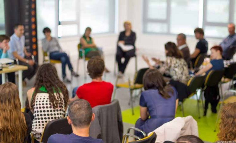 「参加する」のparticipate / join / take part / attendの違い | ネイティブと英語について話したこと