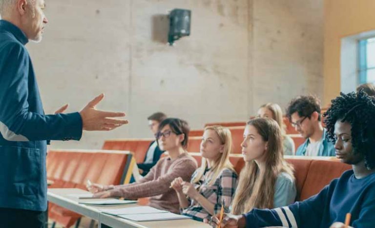 facultyの意味と使い方 | ネイティブと英語について話したこと