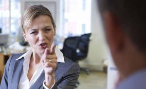 intimidate / intimidationの意味と使い方 | ネイティブと英語について話したこと