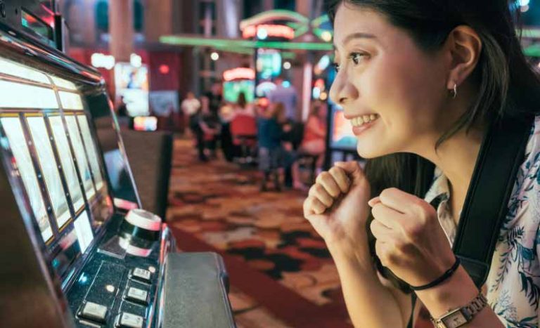 slot（スロット）の英語での意味と使い方 | ネイティブと英語について話したこと