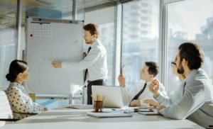 implement / implementationの意味と使い方 | ネイティブと英語について話したこと