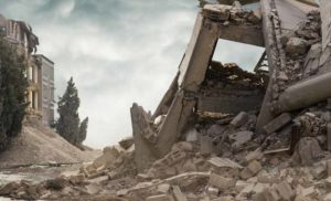 fall off / fall from / fall down / fall apartの意味と使い方 | ネイティブと英語について話したこと