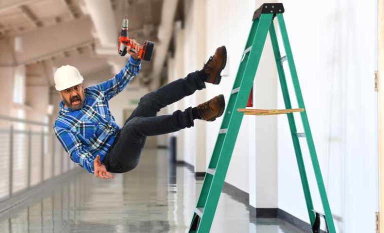 fall off / fall from / fall down / fall apartの意味と使い方 | ネイティブと英語について話したこと