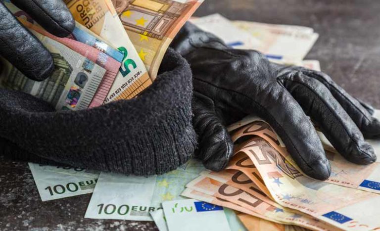 lootの意味と使い方 | ネイティブと英語について話したこと