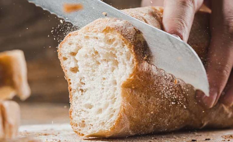 crust / crustyの意味と使い方 | ネイティブと英語について話したこと