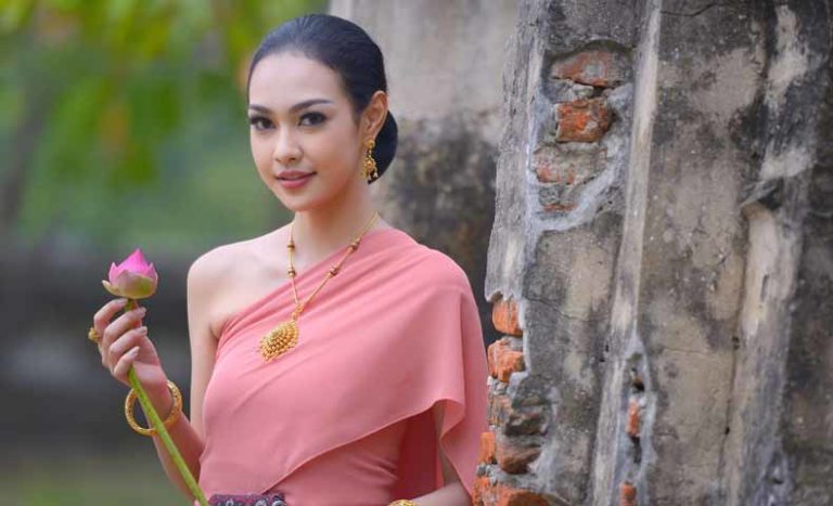 traditional（伝統的な）とtraditionallyの意味と使い方 | ネイティブと英語について話したこと