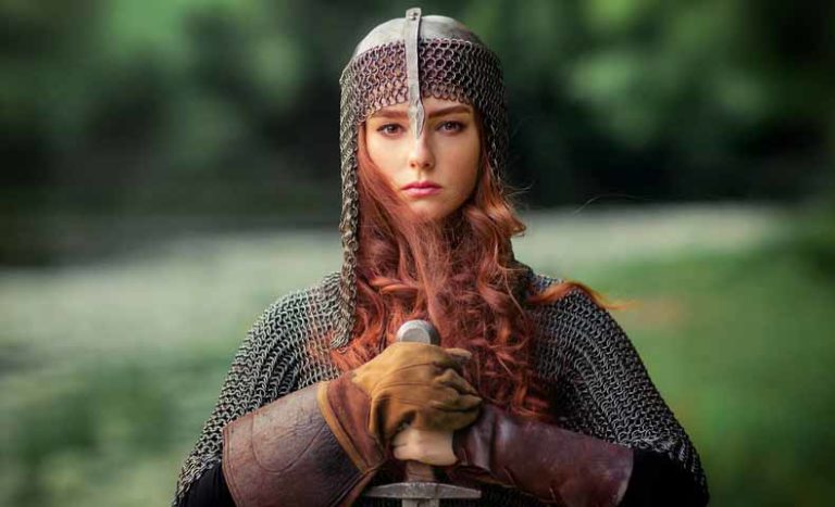 equip（装備させる）とequipped withの意味と使い方 | ネイティブと英語について話したこと