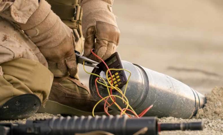 diffuseとdefuseの意味と使い方の違い | ネイティブと英語について話したこと