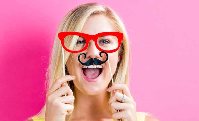 prop / prop upの意味と使い方 | ネイティブと英語について話したこと