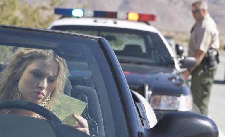 pull overの意味と使い方 | ネイティブと英語について話したこと