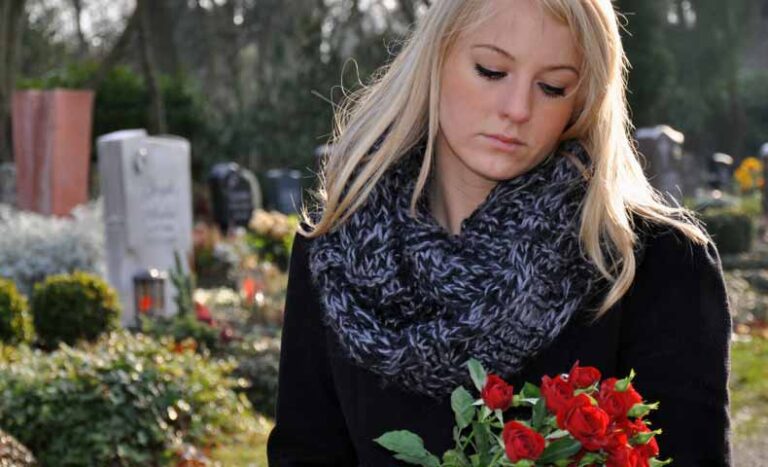 grave（墓・重大な・深刻な）の意味と使い方 | ネイティブと英語について話したこと