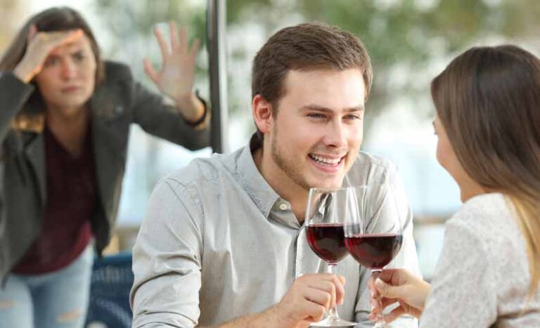 cheat（チート）とcheat on（浮気をする）の意味と使い方 | ネイティブと英語について話したこと