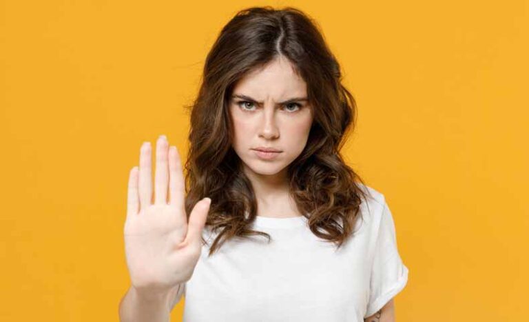 holdout（ホールドアウト）/ hold outの意味と使い方 | ネイティブと英語について話したこと